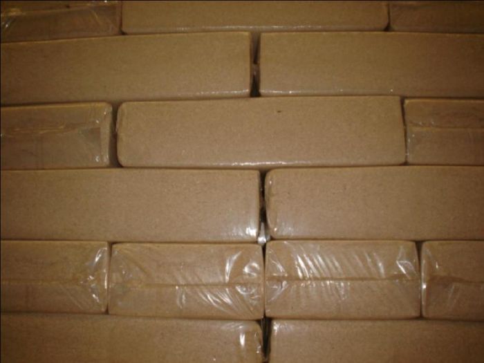 Vuren Zaagsel 1e Kwaliteit Geperste Zakken - 9 Pallets (700 Balen ...